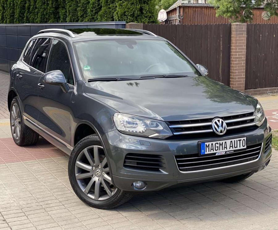 Grey Volkswagen Touareg 2012 in Marijampole, with an engine capacity of 2.97 L and mileage of 286 thousand km for 13550 €, photo 7 on AUTOMOTO.COM.LV