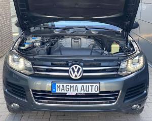 Grey Volkswagen Touareg 2012 in Marijampole, with an engine capacity of 2.97 L and mileage of 286 thousand km for 13550 €, photo 51 on AUTOMOTO.COM.LV
