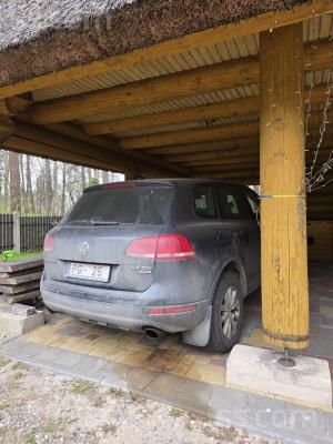Pelēks Volkswagen Touareg 2012 Jūrmala, ar dzinēja tilpumu 3.00 L un nobraukumu 258 tūkst. km par 9500 €, foto 3 vietnē AUTOMOTO.COM.LV