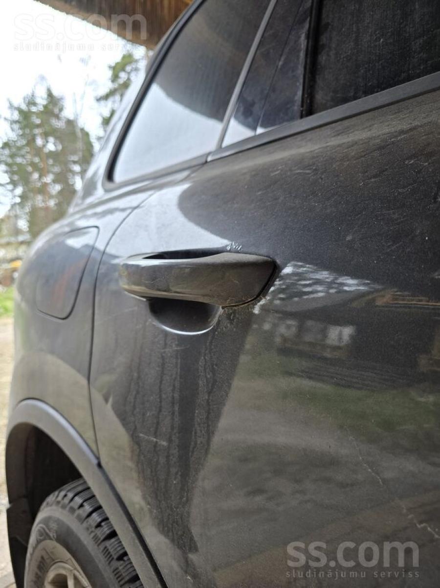 Pelēks Volkswagen Touareg 2012 Jūrmala, ar dzinēja tilpumu 3.00 L un nobraukumu 258 tūkst. km par 9500 €, foto 4 vietnē AUTOMOTO.COM.LV