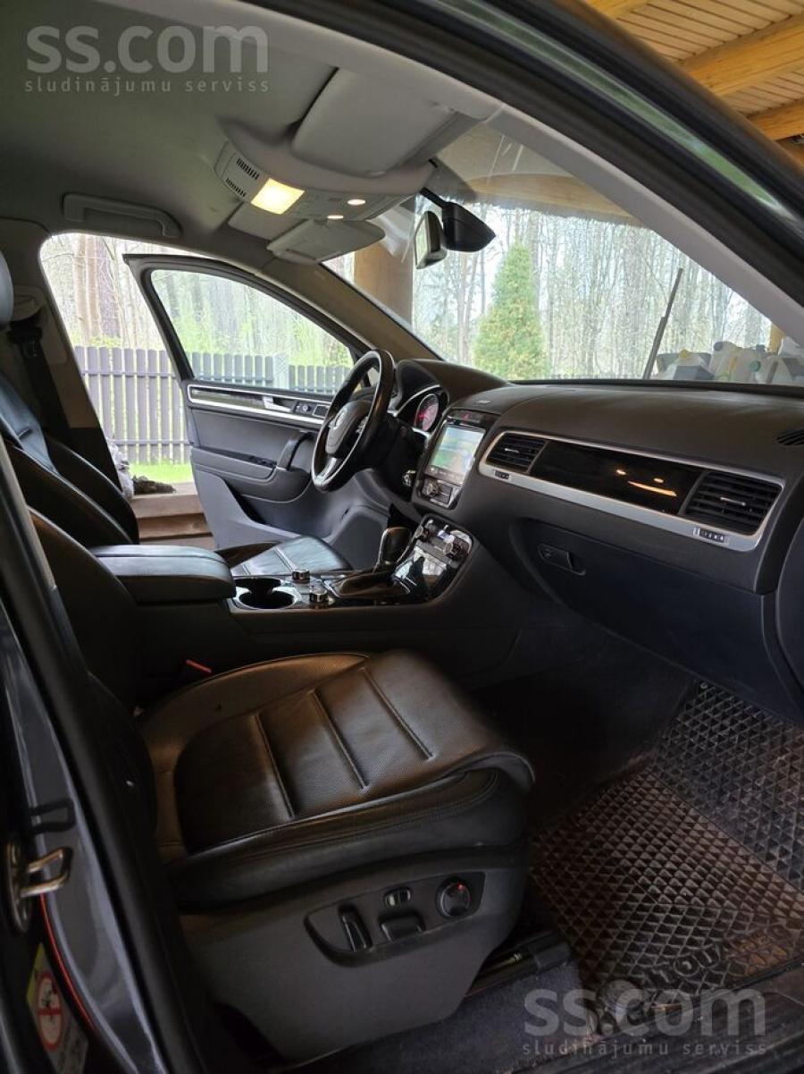 Pelēks Volkswagen Touareg 2012 Jūrmala, ar dzinēja tilpumu 3.00 L un nobraukumu 258 tūkst. km par 9500 €, foto 10 vietnē AUTOMOTO.COM.LV
