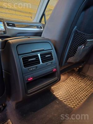 Pelēks Volkswagen Touareg 2012 Jūrmala, ar dzinēja tilpumu 3.00 L un nobraukumu 258 tūkst. km par 9500 €, foto 11 vietnē AUTOMOTO.COM.LV