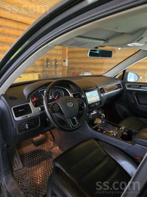 Pelēks Volkswagen Touareg 2012 Jūrmala, ar dzinēja tilpumu 3.00 L un nobraukumu 258 tūkst. km par 9500 €, foto 13 vietnē AUTOMOTO.COM.LV