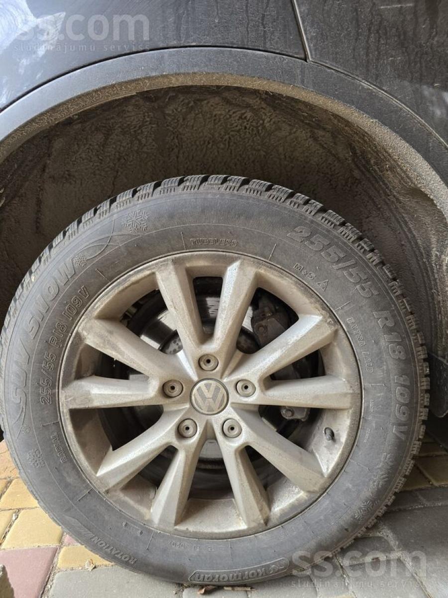 Pelēks Volkswagen Touareg 2012 Jūrmala, ar dzinēja tilpumu 3.00 L un nobraukumu 258 tūkst. km par 9500 €, foto 18 vietnē AUTOMOTO.COM.LV