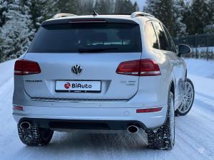 Pelēks Volkswagen Touareg 2013 Utena, ar dzinēja tilpumu 2.97 L un nobraukumu 285 tūkst. km par 11950 €, foto 17 vietnē AUTOMOTO.COM.LV