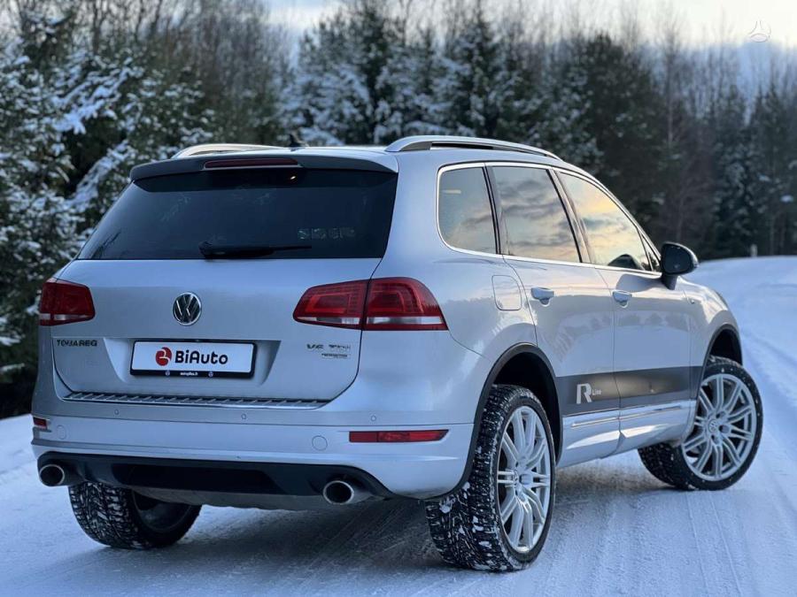 Pelēks Volkswagen Touareg 2013 Utena, ar dzinēja tilpumu 2.97 L un nobraukumu 285 tūkst. km par 11950 €, foto 18 vietnē AUTOMOTO.COM.LV