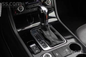 Pelēks Volkswagen Touareg 2013 Rīga, ar dzinēja tilpumu 3.00 L un nobraukumu 457 tūkst. km par 9990 €, foto 21 vietnē AUTOMOTO.COM.LV
