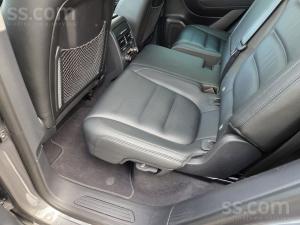 Grey Volkswagen Touareg 2013 in Daugavpils, with an engine capacity of 3.00 L and mileage of 215 thousand km for 14990 €, photo 15 on AUTOMOTO.COM.LV