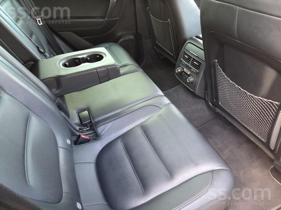 Grey Volkswagen Touareg 2013 in Daugavpils, with an engine capacity of 3.00 L and mileage of 215 thousand km for 14990 €, photo 16 on AUTOMOTO.COM.LV