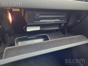 Grey Volkswagen Touareg 2013 in Daugavpils, with an engine capacity of 3.00 L and mileage of 215 thousand km for 14990 €, photo 35 on AUTOMOTO.COM.LV