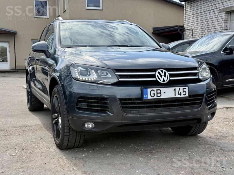 Pelēks Volkswagen Touareg 2013 Rīga, ar dzinēja tilpumu 3.00 L un nobraukumu 0 tūkst. km par 10600 €, foto 1 vietnē AUTOMOTO.COM.LV