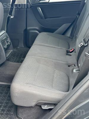Pelēks Volkswagen Touareg 2013 Rīga, ar dzinēja tilpumu 3.00 L un nobraukumu 0 tūkst. km par 10600 €, foto 9 vietnē AUTOMOTO.COM.LV