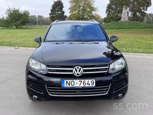Pelēks Volkswagen Touareg 2013 Rīga, ar dzinēja tilpumu 3.00 L un nobraukumu 0 tūkst. km par 7650 €, foto 3 vietnē AUTOMOTO.COM.LV