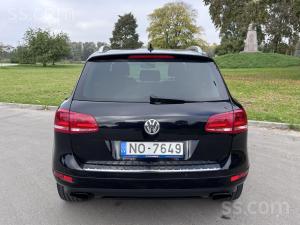 Pelēks Volkswagen Touareg 2013 Rīga, ar dzinēja tilpumu 3.00 L un nobraukumu 0 tūkst. km par 7650 €, foto 6 vietnē AUTOMOTO.COM.LV