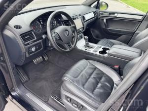 Pelēks Volkswagen Touareg 2013 Rīga, ar dzinēja tilpumu 3.00 L un nobraukumu 0 tūkst. km par 7650 €, foto 11 vietnē AUTOMOTO.COM.LV