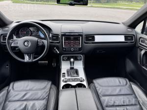 Pelēks Volkswagen Touareg 2013 Rīga, ar dzinēja tilpumu 3.00 L un nobraukumu 0 tūkst. km par 7650 €, foto 19 vietnē AUTOMOTO.COM.LV