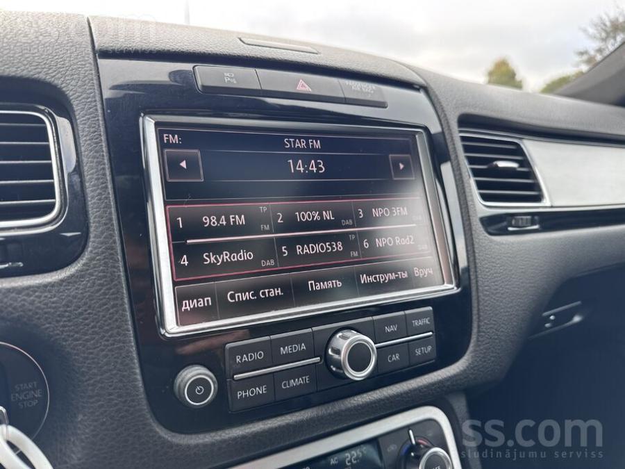 Pelēks Volkswagen Touareg 2013 Rīga, ar dzinēja tilpumu 3.00 L un nobraukumu 0 tūkst. km par 7650 €, foto 24 vietnē AUTOMOTO.COM.LV