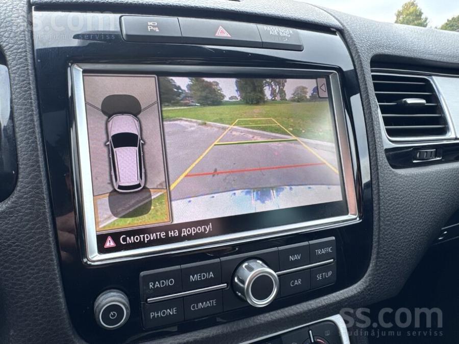 Pelēks Volkswagen Touareg 2013 Rīga, ar dzinēja tilpumu 3.00 L un nobraukumu 0 tūkst. km par 7650 €, foto 25 vietnē AUTOMOTO.COM.LV