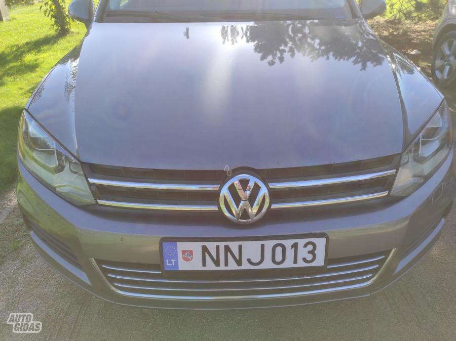 Pelēks Volkswagen Touareg 2013 Širvintos, ar dzinēja tilpumu 3.00 L un nobraukumu 290 tūkst. km par 10800 €, foto 7 vietnē AUTOMOTO.COM.LV
