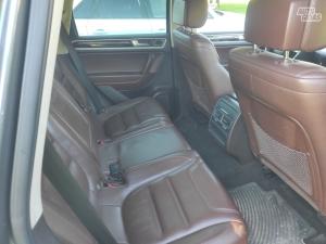 Pelēks Volkswagen Touareg 2013 Širvintos, ar dzinēja tilpumu 3.00 L un nobraukumu 290 tūkst. km par 10800 €, foto 11 vietnē AUTOMOTO.COM.LV