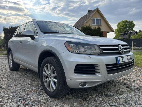 Pelēks Volkswagen Touareg 2014 Kauņa, ar dzinēja tilpumu 2.97 L un nobraukumu 305 tūkst. km par 11500 €, foto 2 vietnē AUTOMOTO.COM.LV
