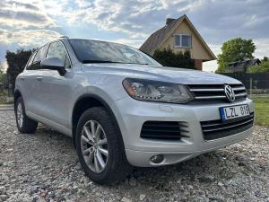 Pelēks Volkswagen Touareg 2014 Kauņa, ar dzinēja tilpumu 2.97 L un nobraukumu 305 tūkst. km par 11500 €, foto 2 vietnē AUTOMOTO.COM.LV