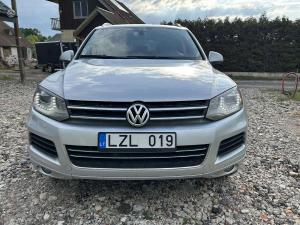 Pelēks Volkswagen Touareg 2014 Kauņa, ar dzinēja tilpumu 2.97 L un nobraukumu 305 tūkst. km par 11500 €, foto 4 vietnē AUTOMOTO.COM.LV