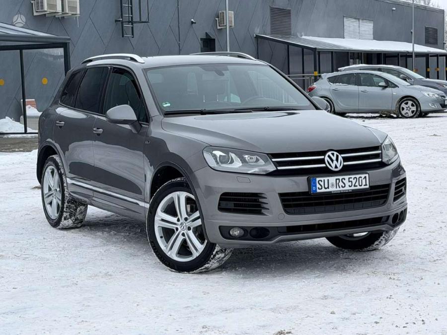 Pelēks Volkswagen Touareg 2014 Jonava, ar dzinēja tilpumu 2.97 L un nobraukumu 288 tūkst. km par 12999 €, foto 12 vietnē AUTOMOTO.COM.LV
