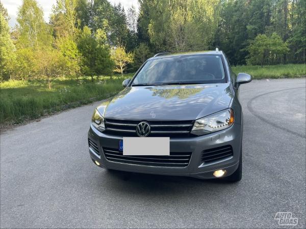 Pelēks Volkswagen Touareg 2014 Plungė, ar dzinēja tilpumu 3.60 L un nobraukumu 310 tūkst. km par 6800 €, foto 2 vietnē AUTOMOTO.COM.LV