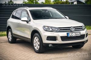 Pelēks Volkswagen Touareg 2014 Rīga, ar dzinēja tilpumu 3.00 L un nobraukumu 0 tūkst. km par 16990 €, foto 4 vietnē AUTOMOTO.COM.LV