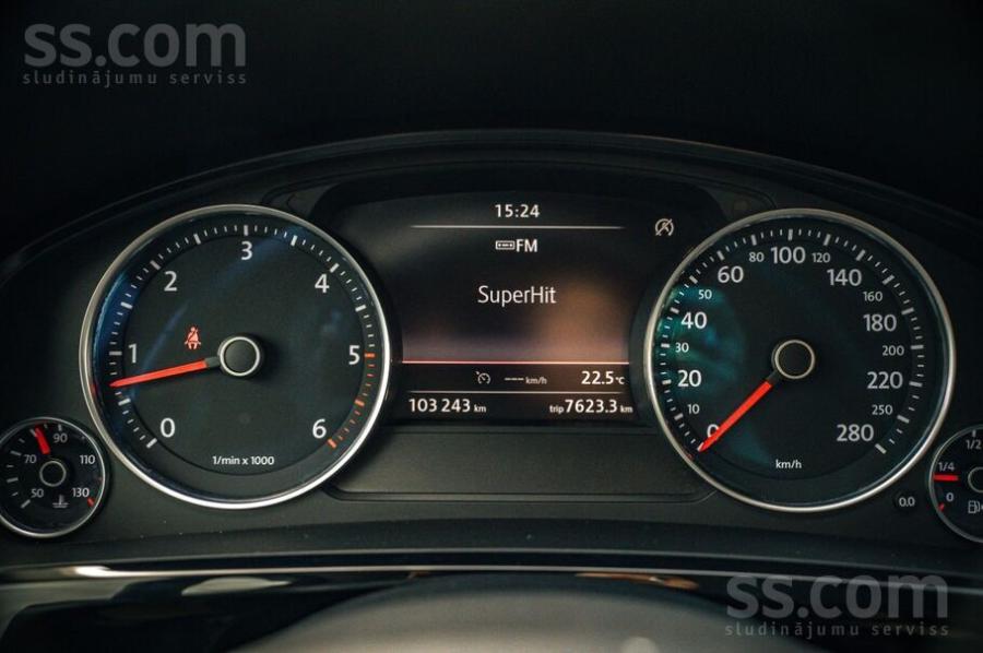Pelēks Volkswagen Touareg 2014 Rīga, ar dzinēja tilpumu 3.00 L un nobraukumu 0 tūkst. km par 16990 €, foto 9 vietnē AUTOMOTO.COM.LV