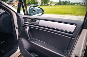 Pelēks Volkswagen Touareg 2014 Rīga, ar dzinēja tilpumu 3.00 L un nobraukumu 0 tūkst. km par 16990 €, foto 20 vietnē AUTOMOTO.COM.LV