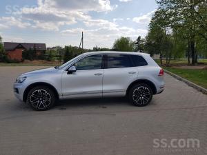 Grey Volkswagen Touareg 2014 in Rezekne, with an engine capacity of 3.00 L and mileage of 0 thousand km for 10850 €, photo 10 on AUTOMOTO.COM.LV