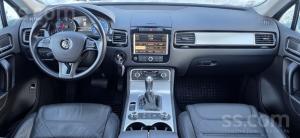 Grey Volkswagen Touareg 2014 in Rezekne, with an engine capacity of 3.00 L and mileage of 0 thousand km for 10850 €, photo 13 on AUTOMOTO.COM.LV