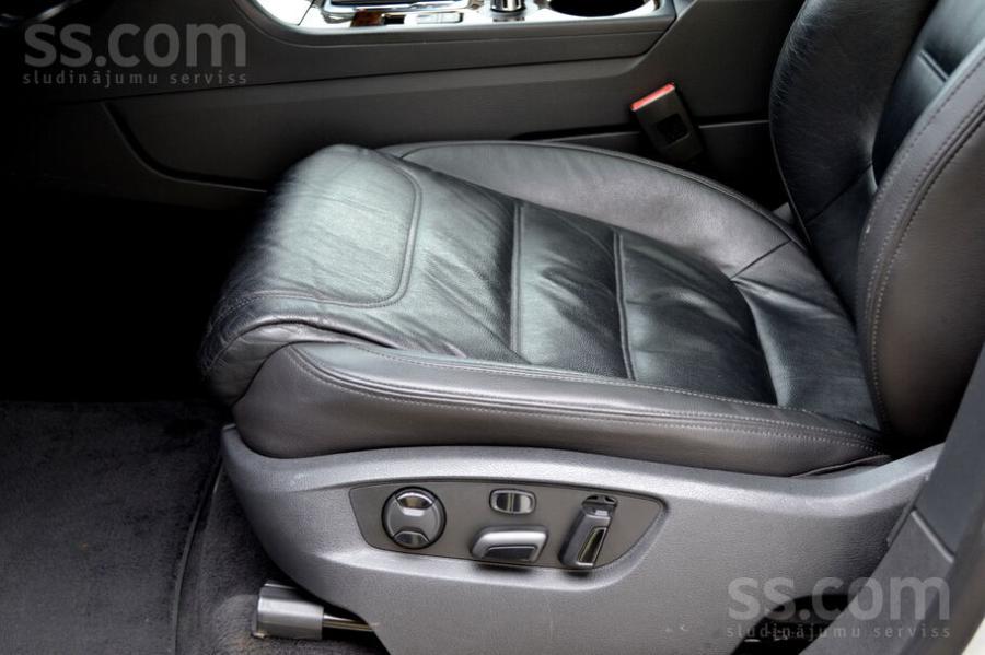 Pelēks Volkswagen Touareg 2014 Tukums, ar dzinēja tilpumu 3.00 L un nobraukumu 258 tūkst. km par 14190 €, foto 29 vietnē AUTOMOTO.COM.LV