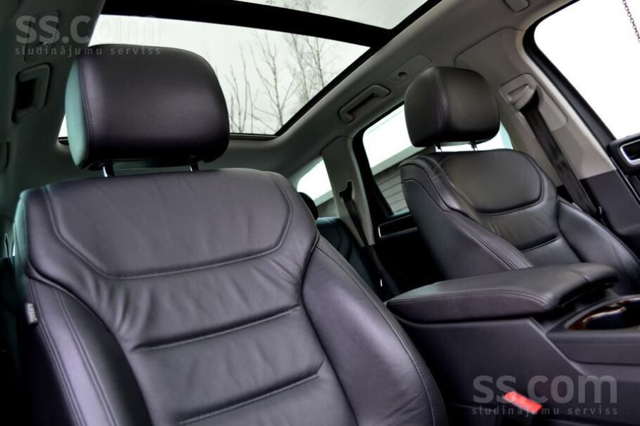 Pelēks Volkswagen Touareg 2014 Tukums, ar dzinēja tilpumu 3.00 L un nobraukumu 258 tūkst. km par 14190 €, foto 30 vietnē AUTOMOTO.COM.LV