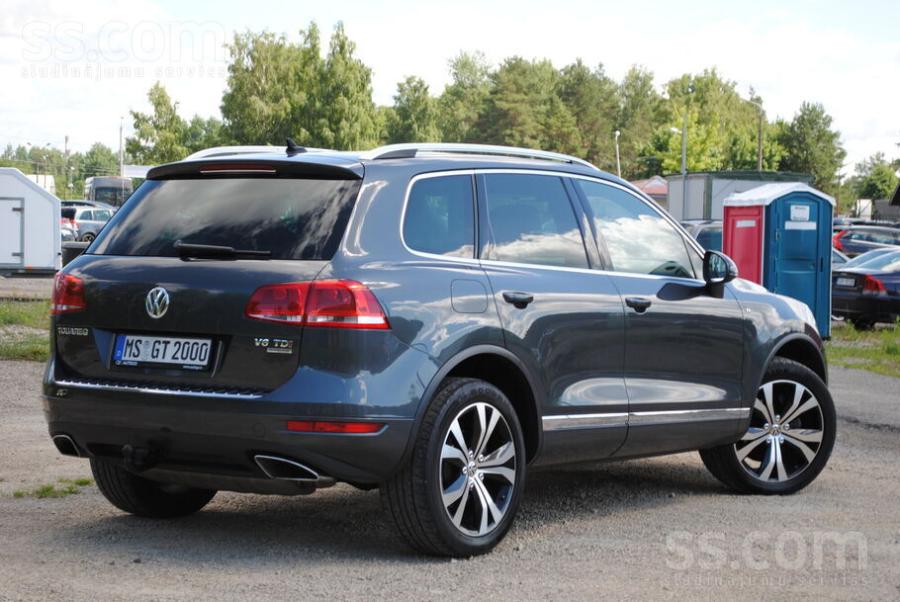 Pelēks Volkswagen Touareg 2014 Rīga, ar dzinēja tilpumu 3.00 L un nobraukumu 259 tūkst. km par 12990 €, foto 3 vietnē AUTOMOTO.COM.LV