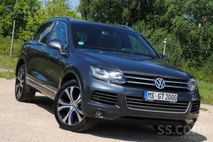 Pelēks Volkswagen Touareg 2014 Rīga, ar dzinēja tilpumu 3.00 L un nobraukumu 259 tūkst. km par 12990 €, foto 5 vietnē AUTOMOTO.COM.LV