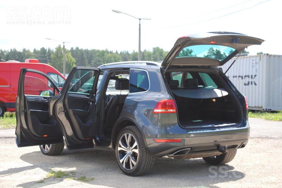 Pelēks Volkswagen Touareg 2014 Rīga, ar dzinēja tilpumu 3.00 L un nobraukumu 259 tūkst. km par 12990 €, foto 10 vietnē AUTOMOTO.COM.LV
