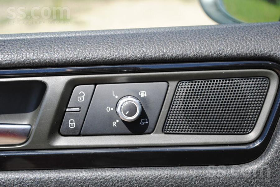 Pelēks Volkswagen Touareg 2014 Rīga, ar dzinēja tilpumu 3.00 L un nobraukumu 259 tūkst. km par 12990 €, foto 18 vietnē AUTOMOTO.COM.LV