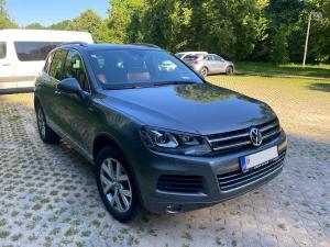 Grey Volkswagen Touareg 2014 in Vilnius, with an engine capacity of 2.97 L and mileage of 207 thousand km for 12900 €, photo  on AUTOMOTO.COM.LV