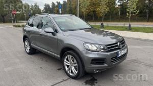 Pelēks Volkswagen Touareg 2014 Rīga, ar dzinēja tilpumu 3.00 L un nobraukumu 236 tūkst. km par 13000 €, foto 8 vietnē AUTOMOTO.COM.LV
