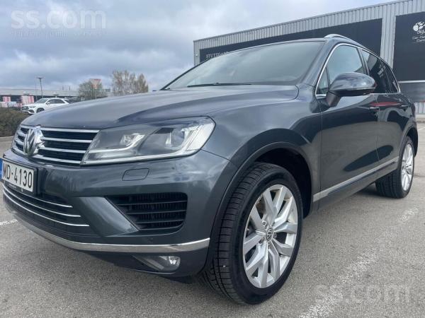 Pelēks Volkswagen Touareg 2015 Rīga, ar dzinēja tilpumu 3.00 L un nobraukumu 207 tūkst. km par 15000 €, foto 1 vietnē AUTOMOTO.COM.LV
