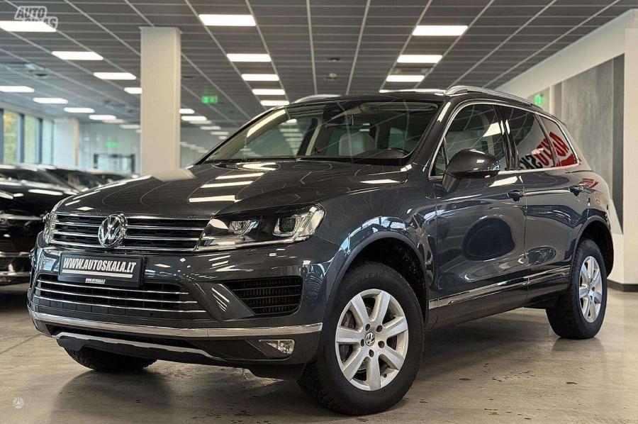 Pelēks Volkswagen Touareg 2015 Klaipėda, ar dzinēja tilpumu 3.00 L un nobraukumu 232 tūkst. km par 17900 €, foto 12 vietnē AUTOMOTO.COM.LV