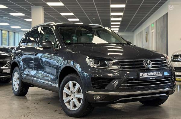 Grey Volkswagen Touareg 2015 in Klaipeda, with an engine capacity of 2.97 L and mileage of 232 thousand km for 17900 €, photo 10 on AUTOMOTO.COM.LV