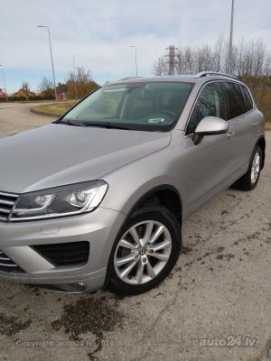 Grey Volkswagen Touareg 2015 in Tallinn, with an engine capacity of 3.00 L and mileage of 210 thousand km for 12345 €, photo 8 on AUTOMOTO.COM.LV
