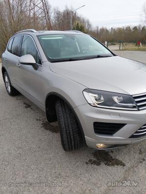 Grey Volkswagen Touareg 2015 in Tallinn, with an engine capacity of 3.00 L and mileage of 210 thousand km for 12345 €, photo 13 on AUTOMOTO.COM.LV