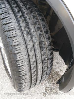 Grey Volkswagen Touareg 2015 in Tallinn, with an engine capacity of 3.00 L and mileage of 210 thousand km for 12345 €, photo 14 on AUTOMOTO.COM.LV