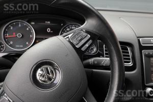 Pelēks Volkswagen Touareg 2015 Jelgava, ar dzinēja tilpumu 3.00 L un nobraukumu 0 tūkst. km par 12990 €, foto 20 vietnē AUTOMOTO.COM.LV