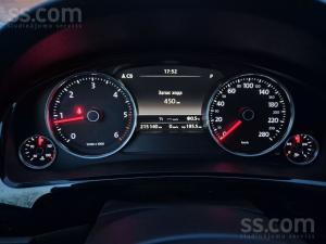 Grey Volkswagen Touareg 2015 in Jelgava, with an engine capacity of 3.00 L and mileage of 215 thousand km for 15490 €, photo 21 on AUTOMOTO.COM.LV